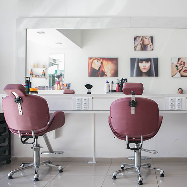 Beauty Salons Chatbot for Facebook Messenger & Website - BotStar