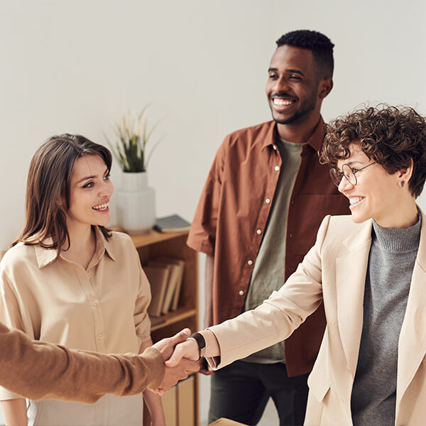 Greeting Chatbot for Facebook Messenger & Website - BotStar